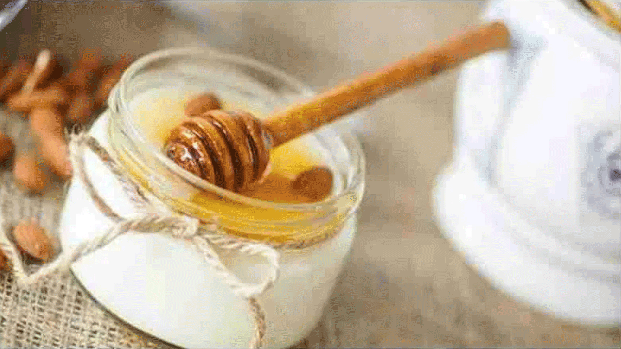 Curd with Jaggery: పెరుగుతో బెల్లం కలిపి తింటున్నారా..? ఏమవుతుందో ...
